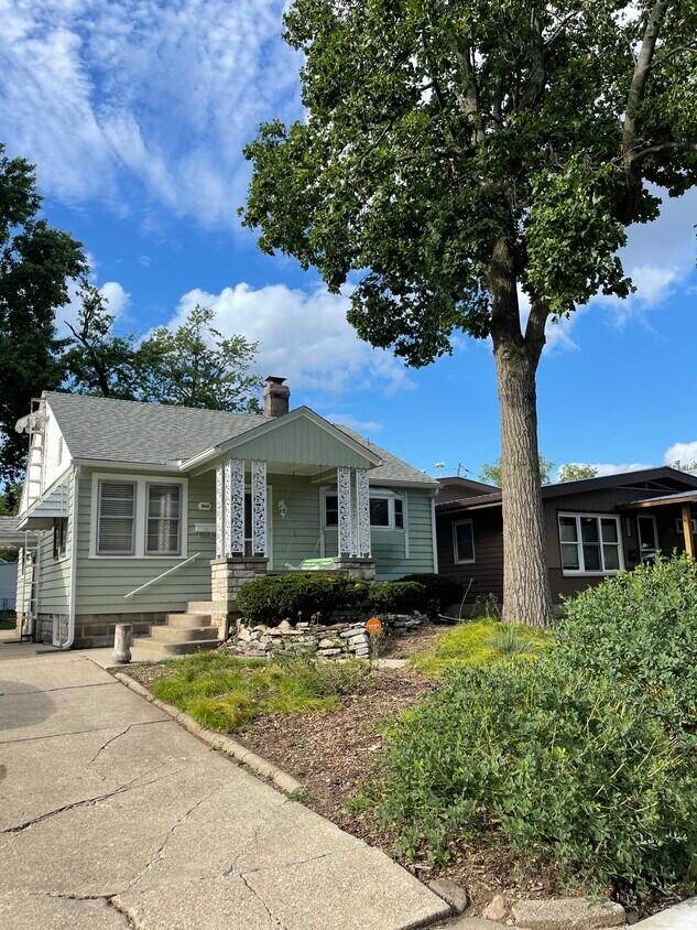 1641 W Adams St, Springfield, IL 62704 - House Rental in Springfield ...