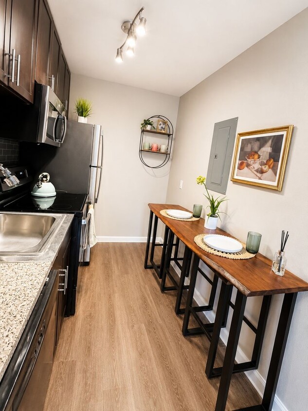 Hedge Apartments - 8300 N Interstate 35 Austin, TX 78753 | Apartments.com