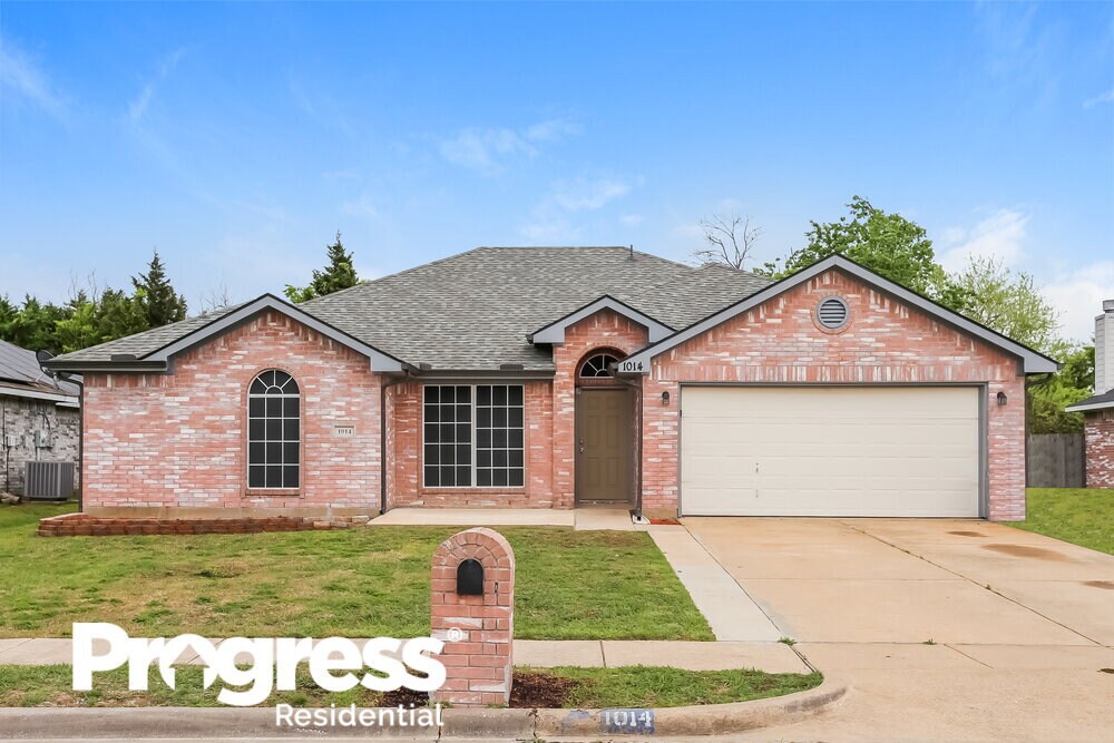 1014 Ronald Allen Ct, Glenn Heights, TX 75154 | Apartments.com