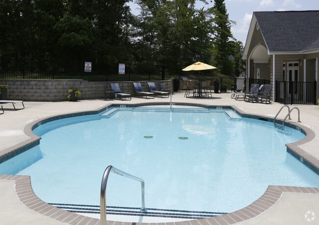 Loch Raven Pointe Apartments and Townhomes Apartments - Raleigh, NC ...