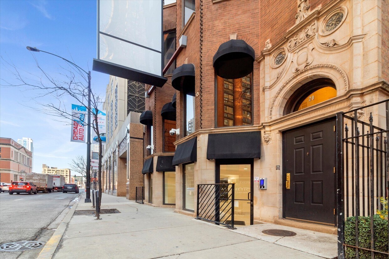 20 W Ontario St Unit 400, Chicago, IL 60654 - Condo for Rent in Chicago ...
