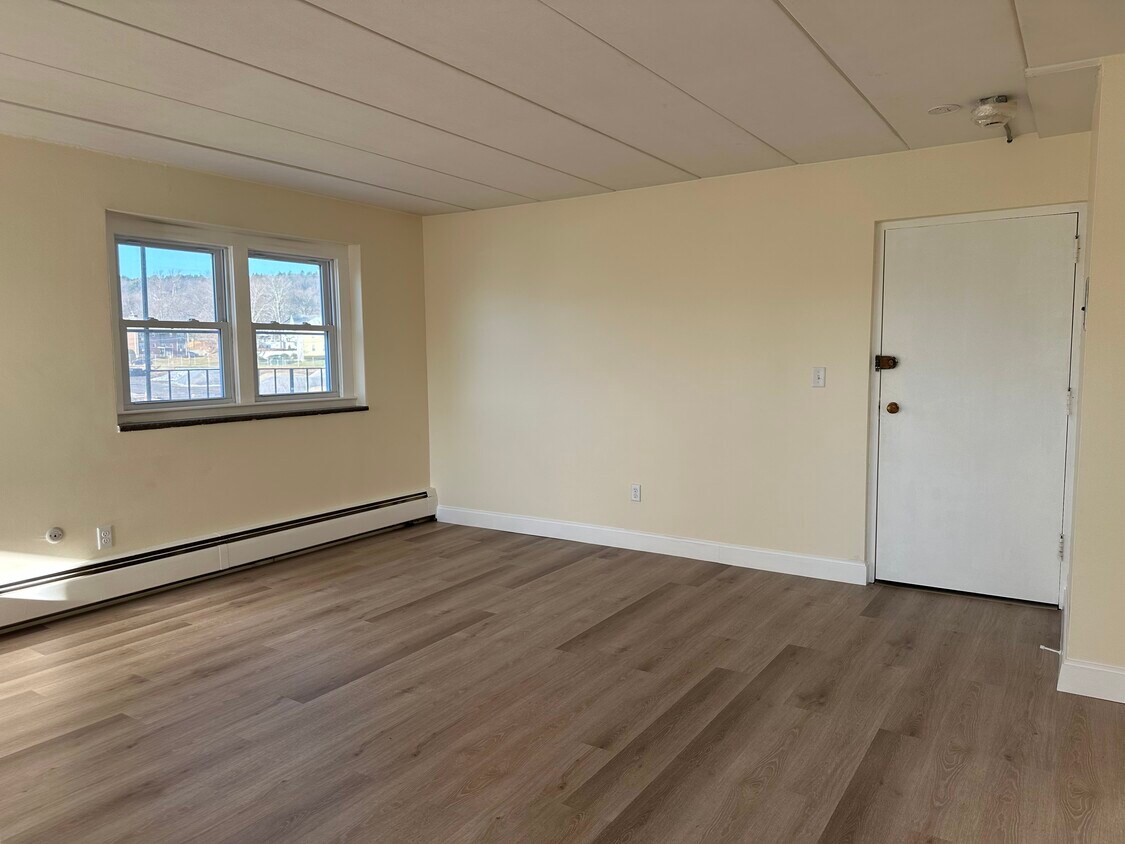 186 Lexington St Unit 4, Waltham, MA 02452 - Apartments in Waltham, MA ...