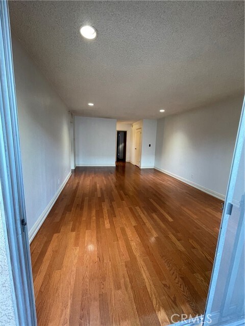 5429 Newcastle Ave Unit 217, Los Angeles, CA 91316 - Condo for Rent in ...