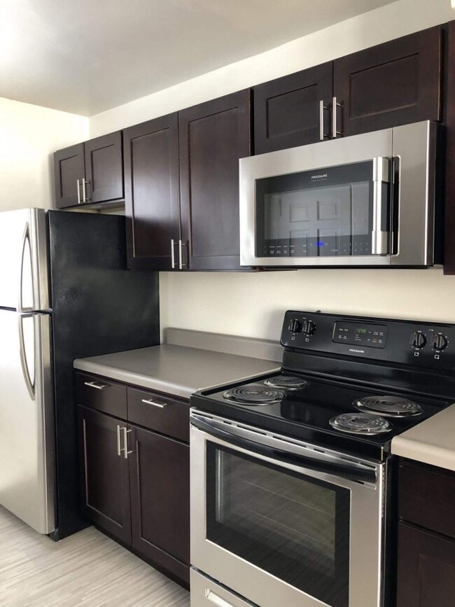 Springwells Park - 15630 Middlebury Dr Dearborn, MI | Apartments.com