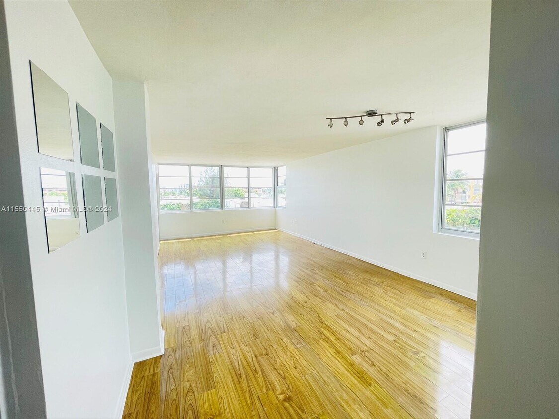 8000 Harding Ave Unit 4A, Miami Beach, FL 33141 - Condo for Rent in ...