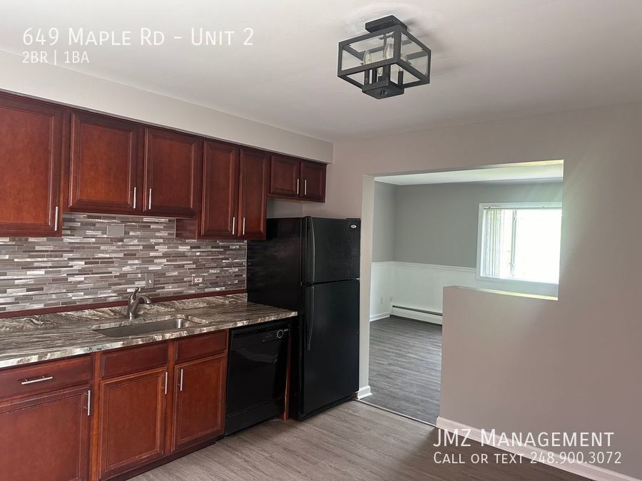 649 W Maple Rd Unit 2, Clawson, MI 48017 - Room for Rent in Clawson, MI ...