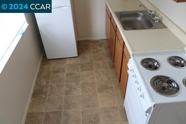 2029 Nevin Ave Unit 2029, Richmond, CA 94801 - Room for Rent in ...