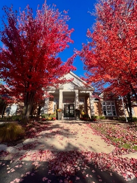 Rose Hill Farm Townhomes Apartments under $2,500 - Naperville, IL - 12 ...