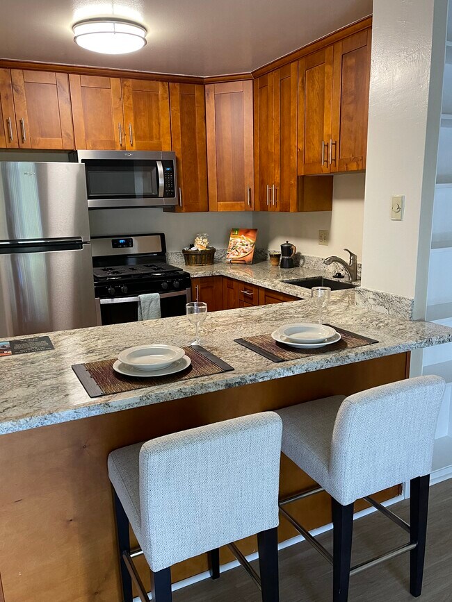 Whitman Manor - Apartments in San Bruno, CA | Apartments.com