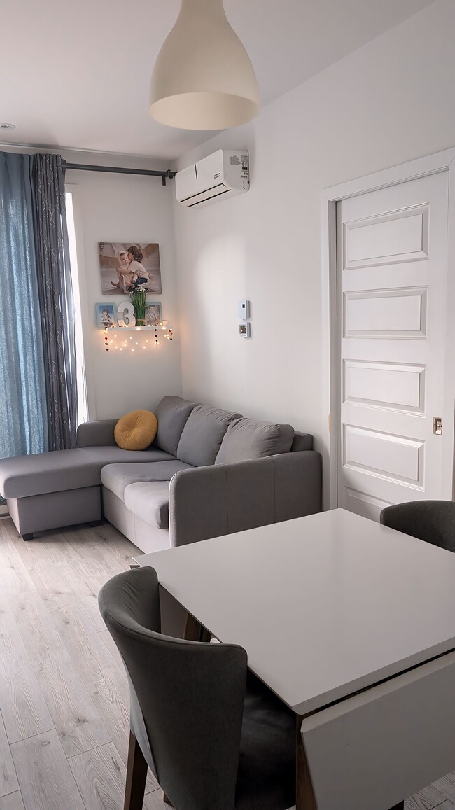 Condos à louer à Sainte-Catherine QC - 779 Rentals |Apartments.com