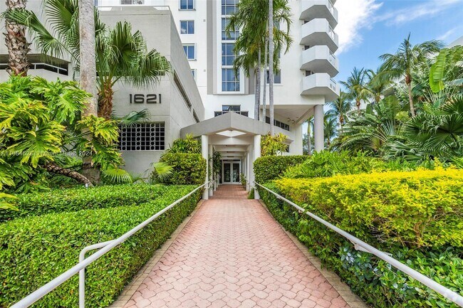 Isle of Normandy Miami View Apartments for Rent with Hardwood Floors - Miami Beach, FL - Updated ...