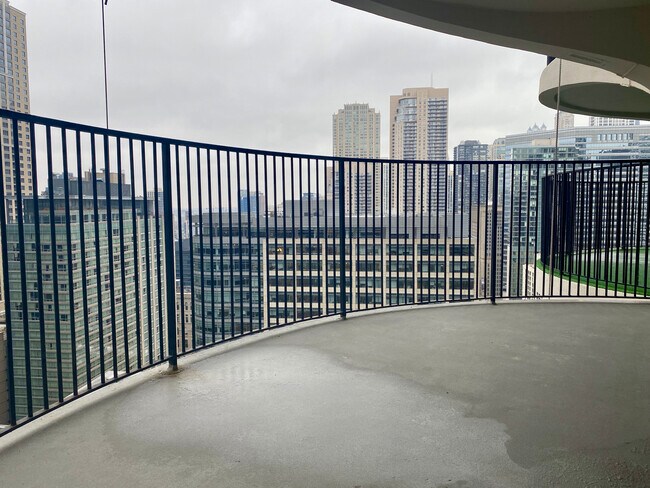 Marina City Apartments - Chicago, IL | Apartments.com