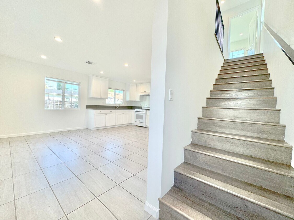 7342-7344 Loma Verde Ave Unit 7344, Los Angeles, CA 91303 - Room for ...