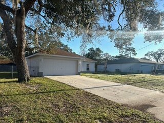 1434 Valiant Ave, Spring Hill, FL 34608 - Room for Rent in Spring Hill ...
