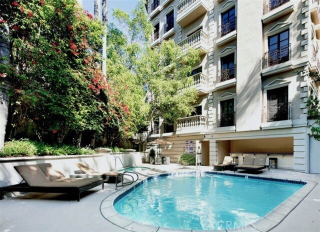 425 N Maple Dr Unit 202, Beverly Hills, CA 90210 - Condo for Rent in ...