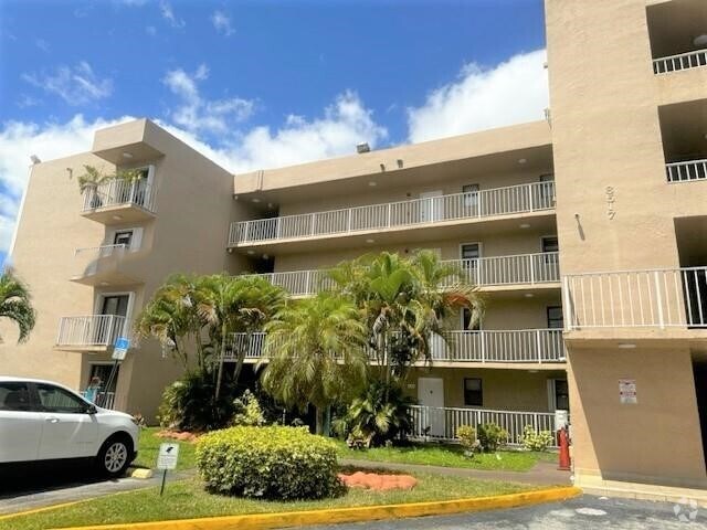 Fontainebleau Apartments For Rent
