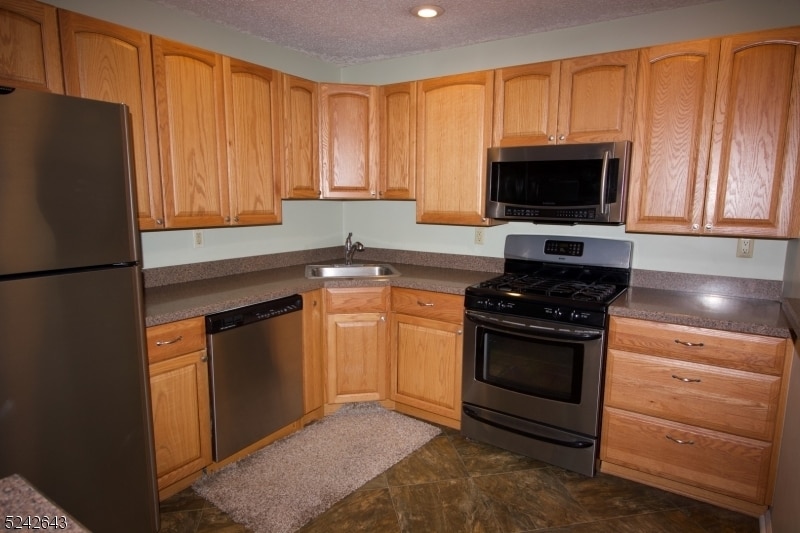 166 Woodward Ln, Bernards, NJ 07920 - Condo for Rent in Bernards, NJ ...