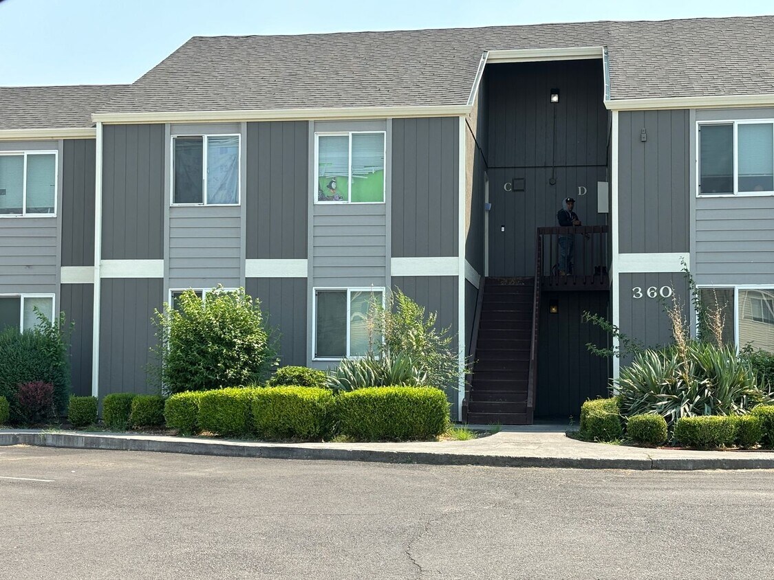 300 E Dogwood Ave Unit 360 Dogwood #A, Hermiston, OR 97838 - Room for ...
