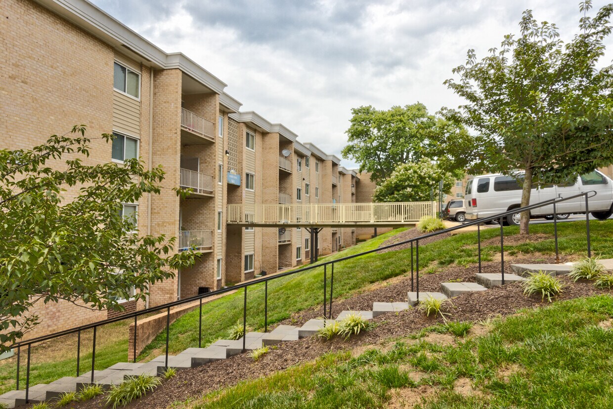 Andrews Ridge Apartments - Apartments in Suitland, MD | Apartments.com