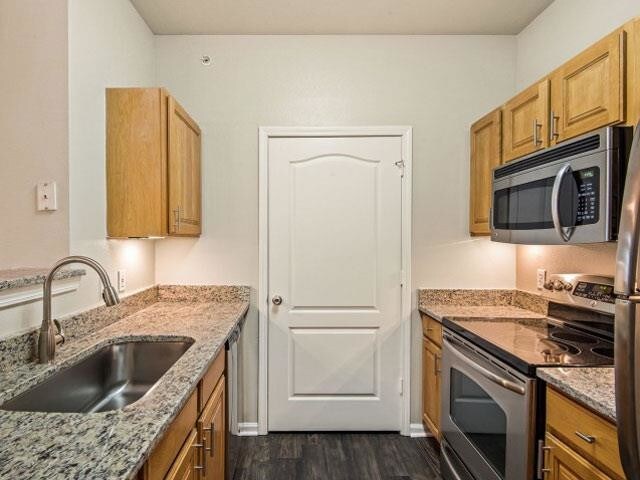 Cambridge Square Apartments - Overland Park, KS | Apartments.com