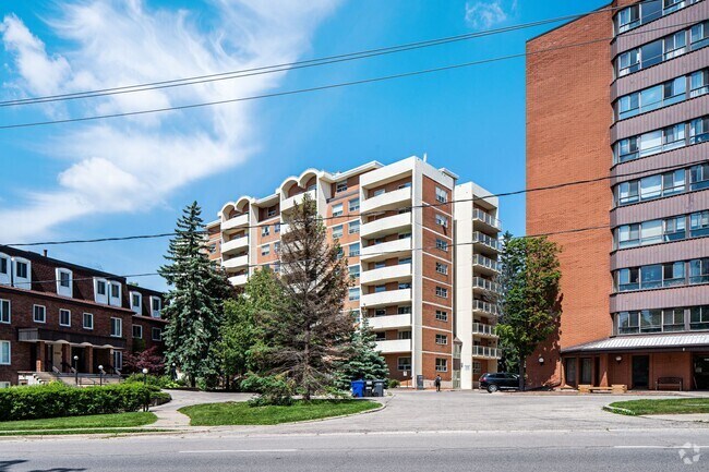 Waterloo Uptown Apartments for Rent - Waterloo, ON - 154 Rentals ...