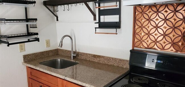 6916 Avenue C, Houston, TX 77011 - House Rental in Houston, TX ...