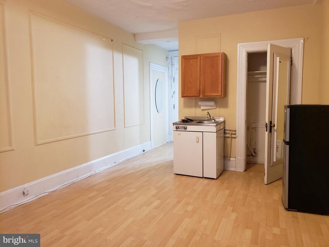 1324 Locust St Unit 824, Philadelphia, PA 19107 - Room for Rent in ...