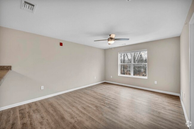 Parma Circle Apartments for Rent with Hardwood Floors - Parma, OH - 17 ...