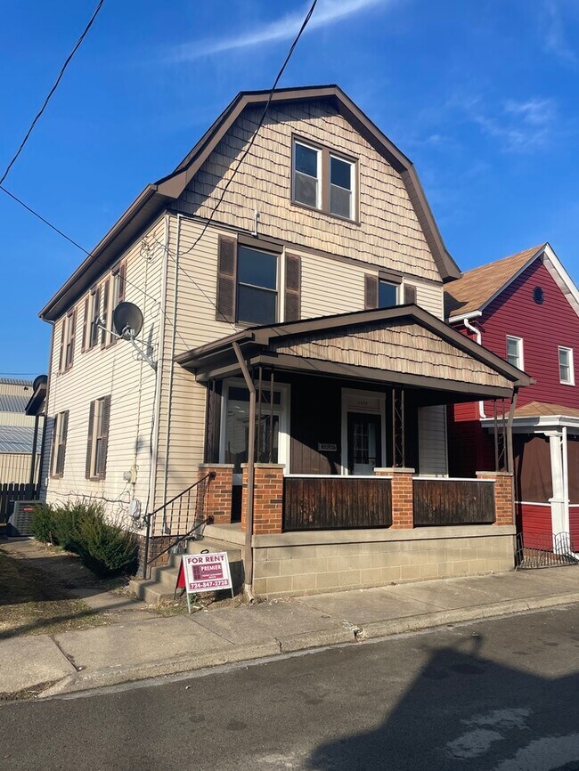 1528 7th Ave, New Brighton, PA 15066 - House Rental in New Brighton, PA ...