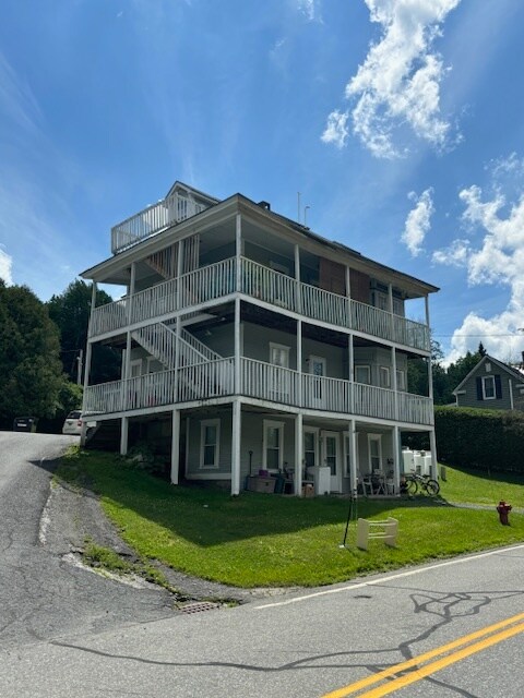 35 Cogswell St Unit Apt3, Barre Town, VT 05654 - 35 Cogswell St Barre ...