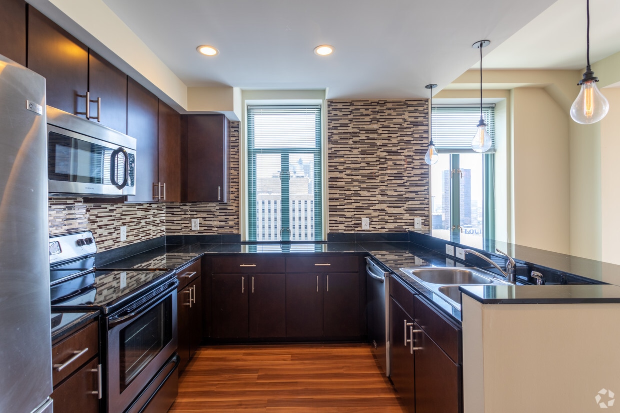 Park Pacific Luxury Apartments - 1226 Olive St Saint Louis, MO 63103 ...
