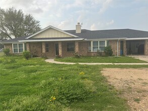 Kickapoo Farms Houses for Rent - Waller, TX