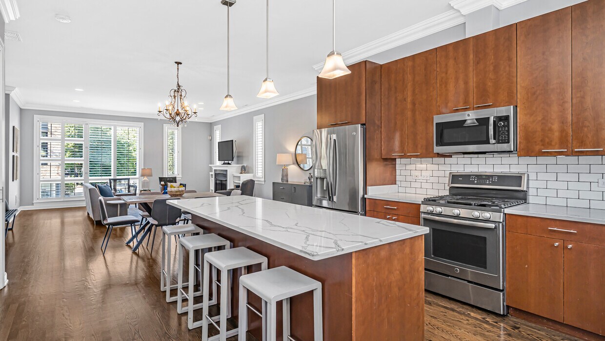 2111 N DAMEN Ave Unit 6, Chicago, IL 60647 - Condo for Rent in Chicago ...