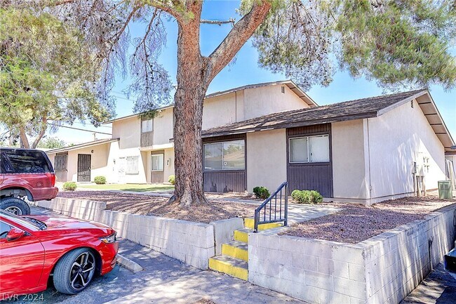 228 N Bruce St, Las Vegas, NV 89101 - Townhome Rentals in Las Vegas NV ...