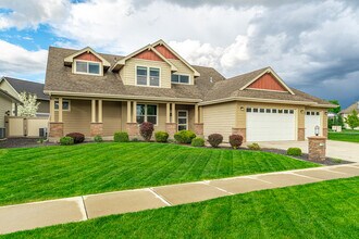 Cheap Estates at Rocky Ridge Apartments for Rent - Spokane, WA ...