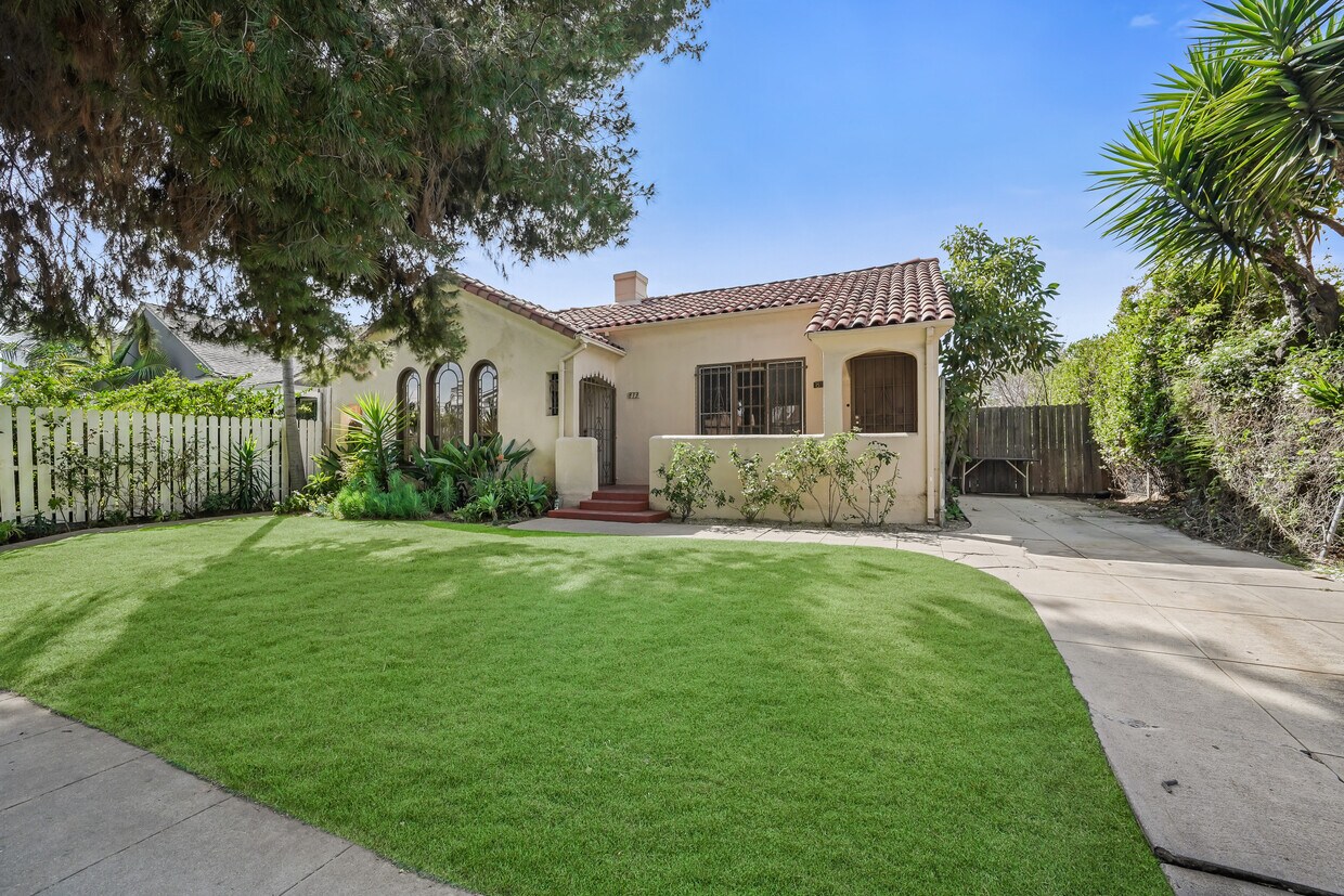 815 N Curson Ave, Los Angeles, CA 90046 - House Rental in Los Angeles ...