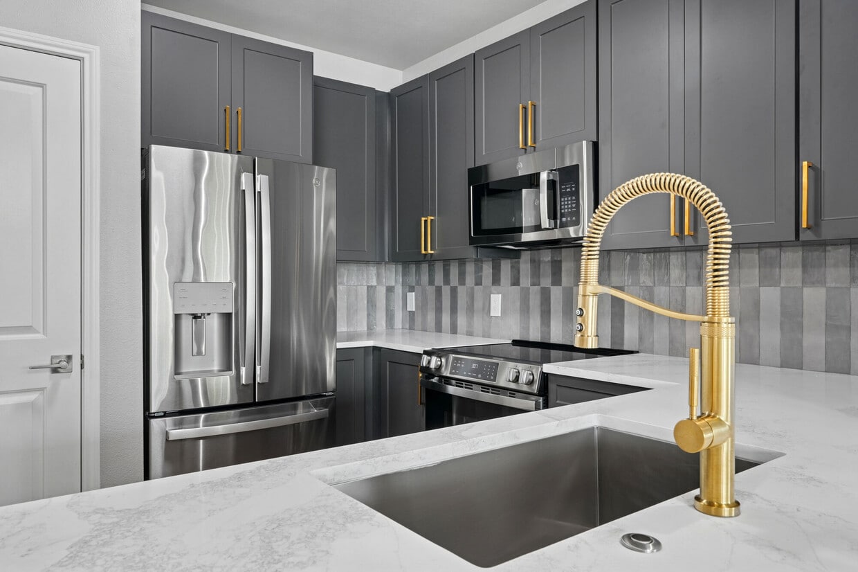 Whitmore - 225 S Heights Blvd Houston, TX 77007 | Apartments.com