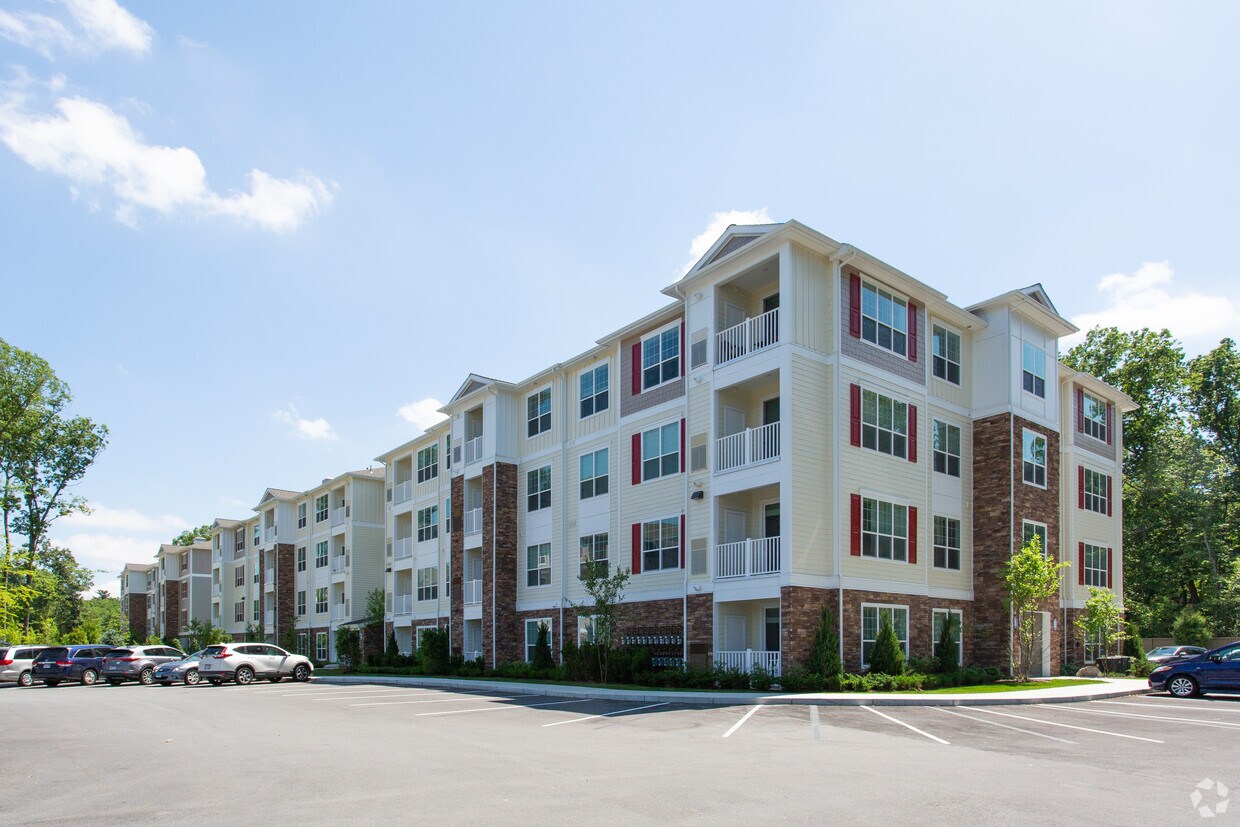 The Point at Merrimack River - Alquileres en Andover, MA | Apartamentos.com