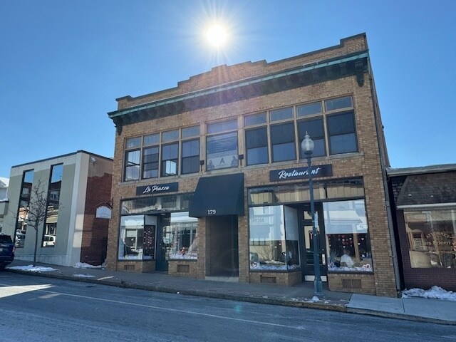 174 Center St Wallingford Ct 06492 174 Center St Wallingford Ct