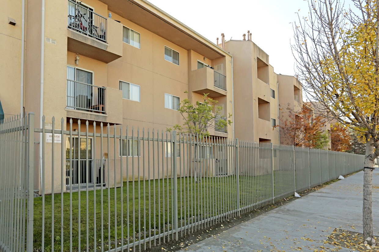 ML Shepard Manor (55+ Community) - 2330 Santa Ana S Los Angeles, CA ...