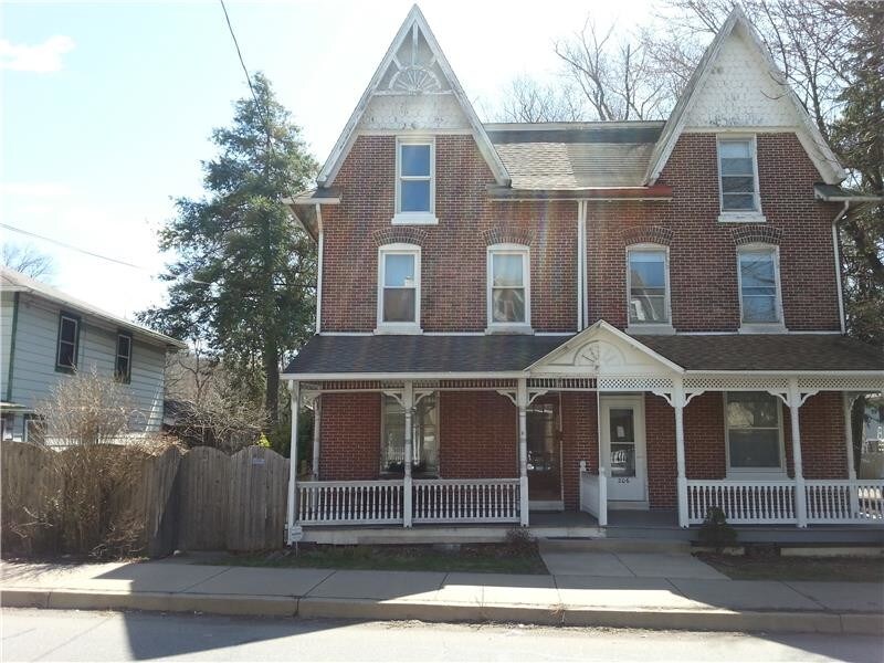 208 Bridge St Unit 2, Mont Clare, PA 19453 - Room for Rent in Mont ...