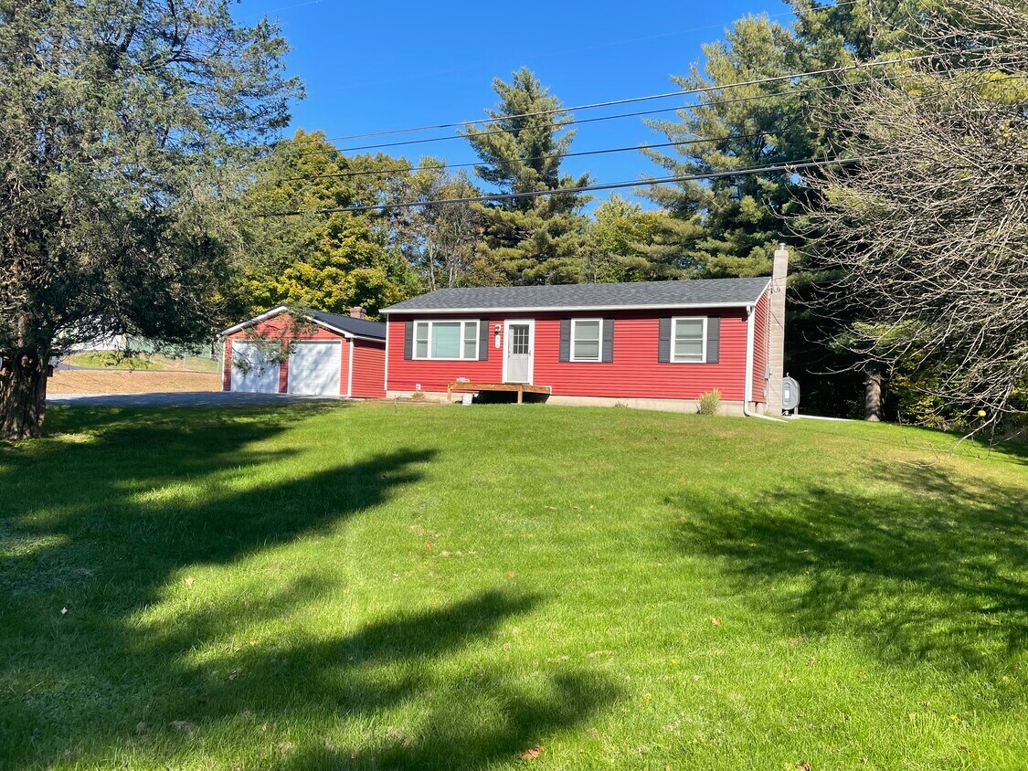 618 Sandy Birch Rd, Milton, VT 05468 - House Rental in Milton, VT ...
