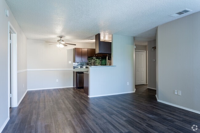 Quail Ridge Apartments - 1919 W Tarrant Rd Grand Prairie, TX ...