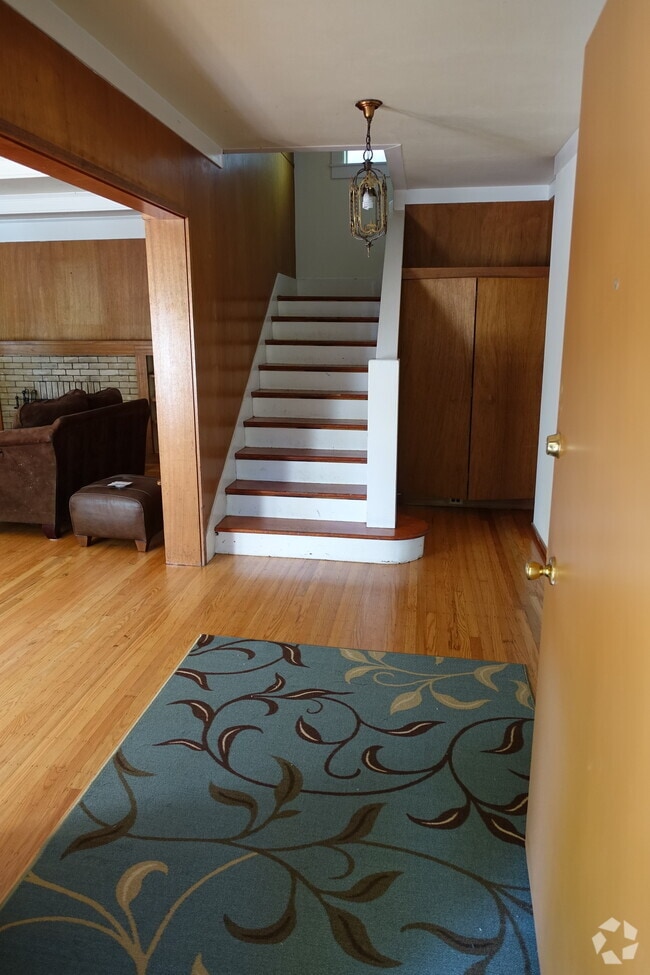 Berkeley Hills Apartments for Rent with a Garage - Berkeley, CA ...