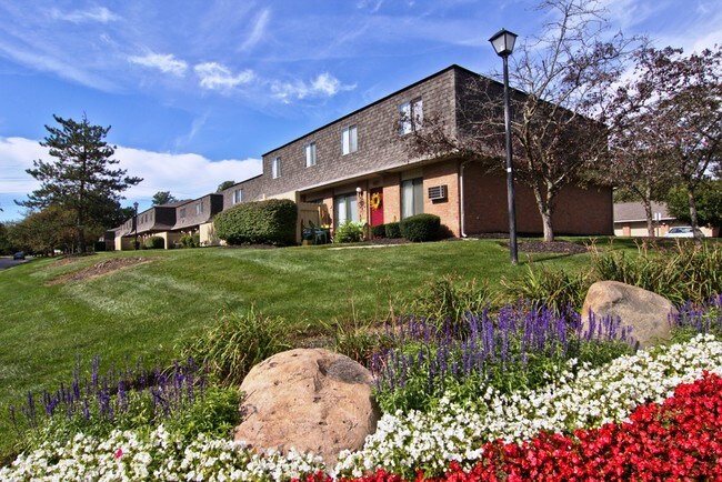 Rosebrook Village Rentals - Reynoldsburg, OH | Apartments.com