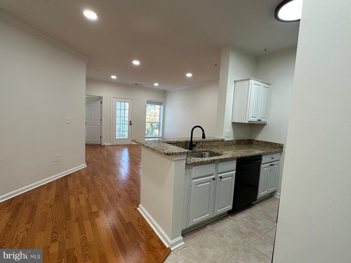 4550 Strutfield Ln Unit 2313, Alexandria, VA 22311 - Room for Rent in ...