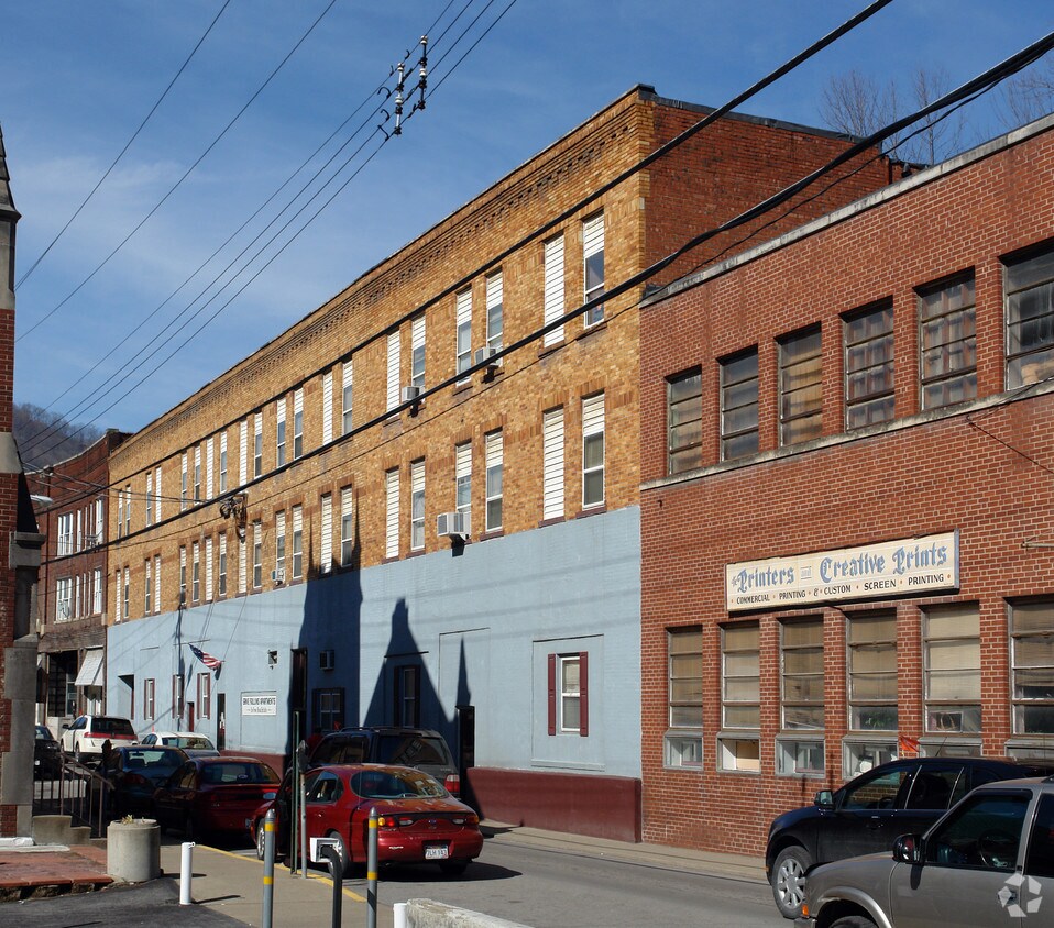 433 Stratton St, Logan, WV 25601 - 433 Stratton St Logan, WV 25601 ...