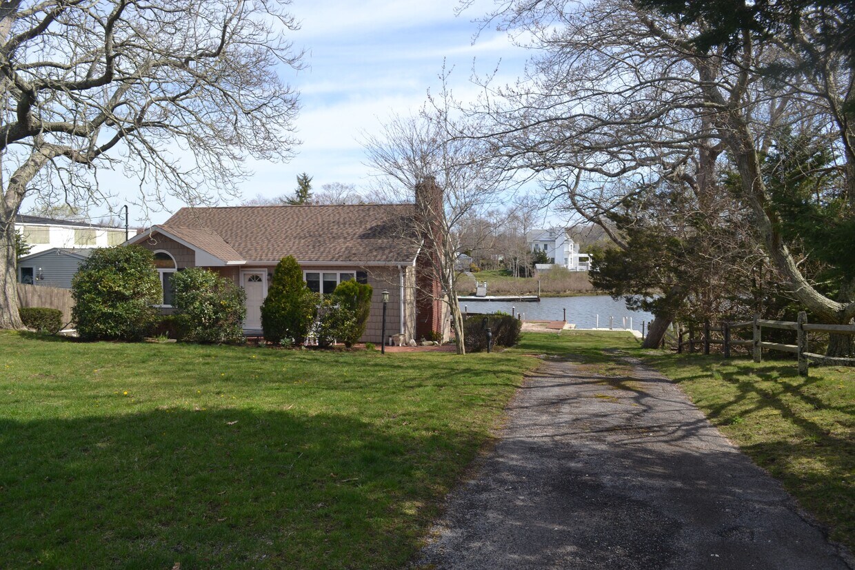 11 Carter Ln, East Quogue, NY 11942 - House Rental in East Quogue, NY ...
