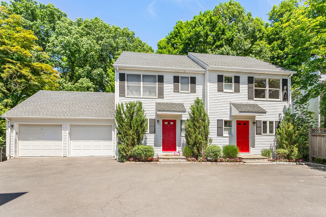 36 Decatur St, Greenwich, CT 06807 - Room for Rent in Greenwich, CT ...
