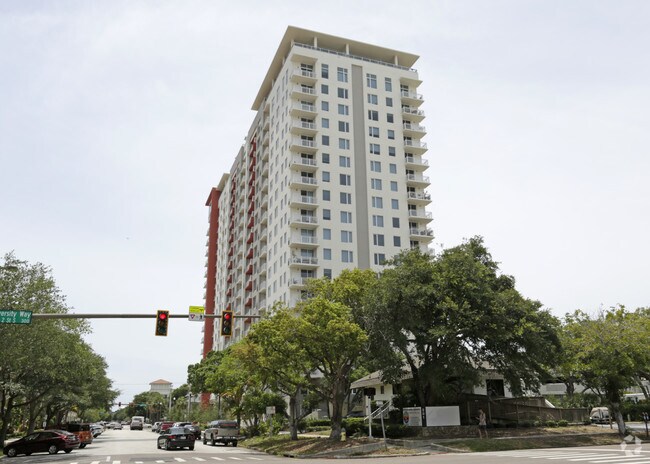 Bliss Apartments - Saint Petersburg, FL | Apartments.com